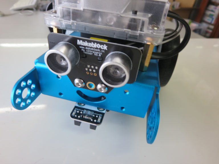 mBot Obstacle avoiding 20190902 | AKIOSTEM.com